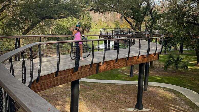 21 Attractions at Bonnet Springs Park in Lakeland, Florida - Verayea