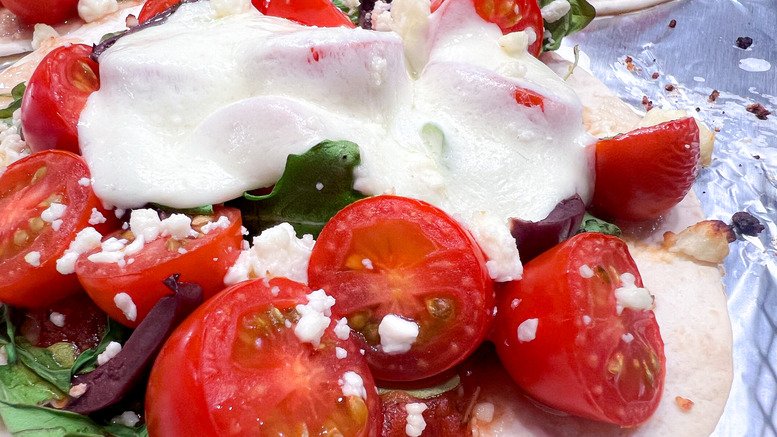 Healthy Mediterranean Flatbread You Can Make Fast - Verayea